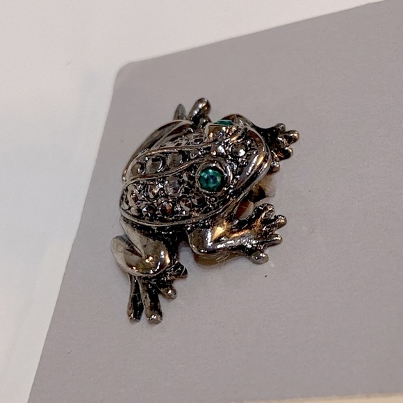 Avon | Jewelry | Silver Frog Reptile Pin Avon | Poshmark